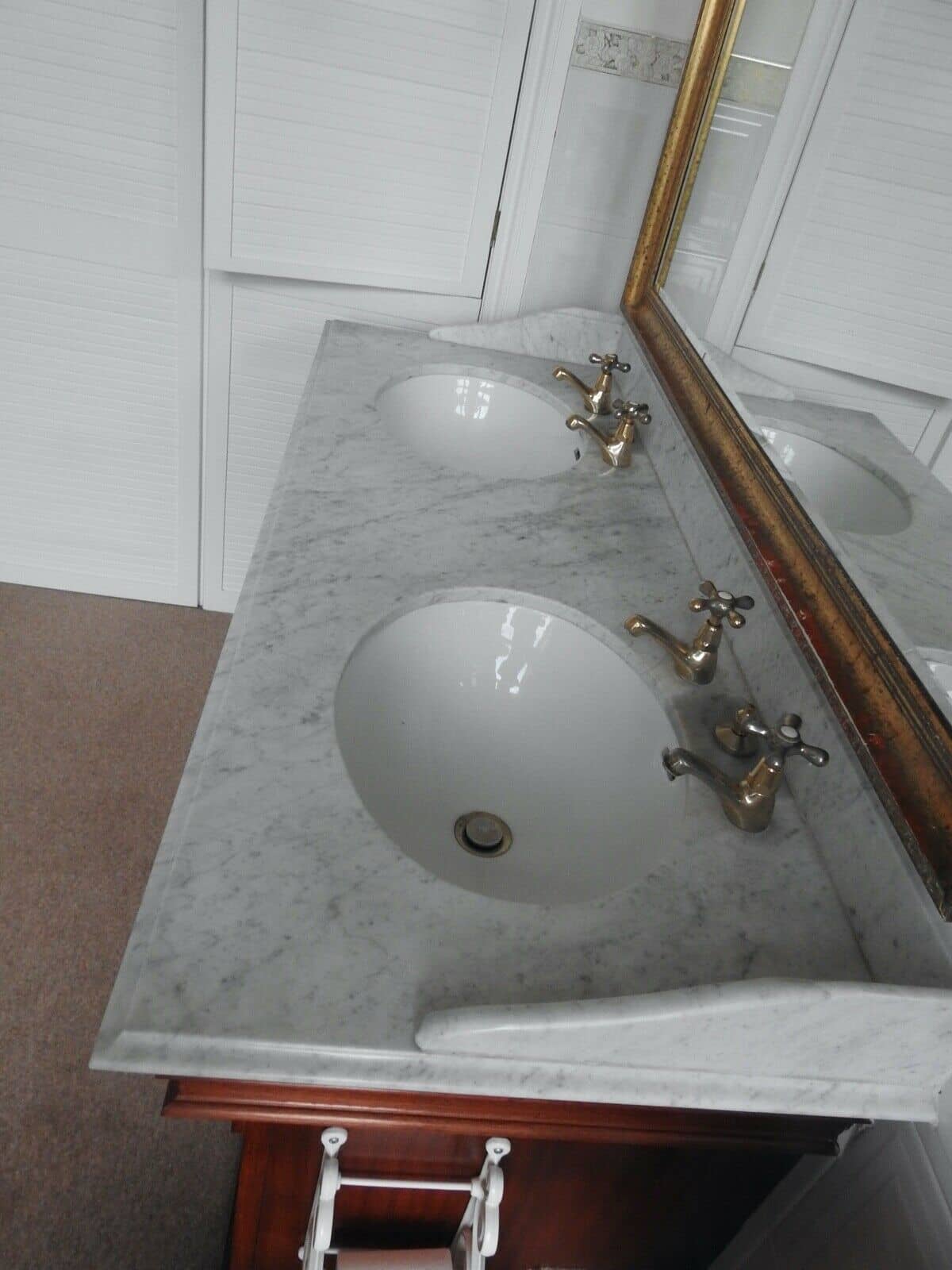 Why is My Sink Cracking? Causes & Fixes